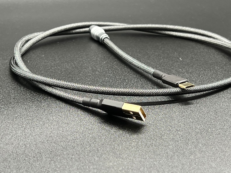 Custom Straight Keyboard Cable (black&white) - Etsy