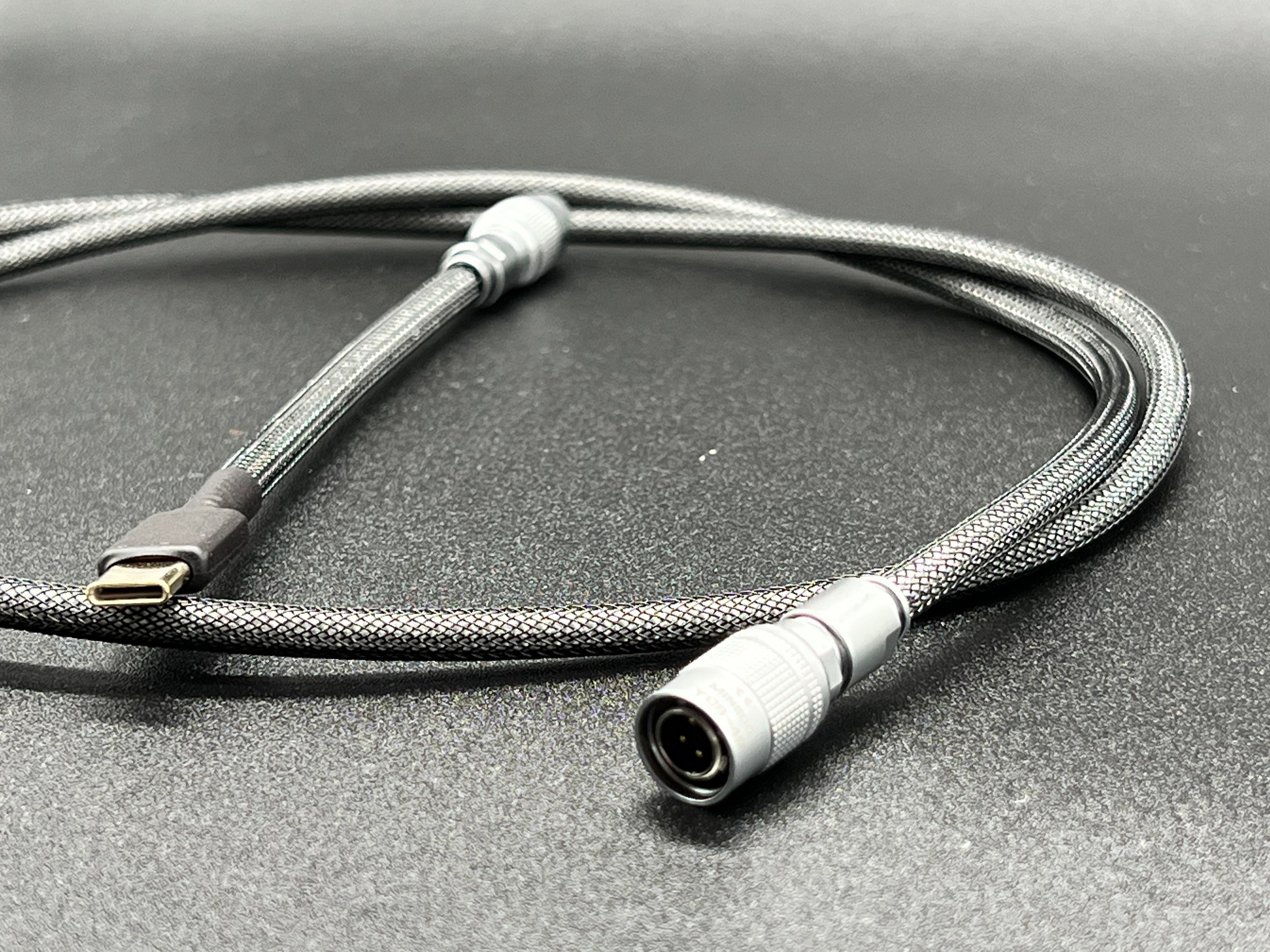 Custom Straight Keyboard Cable (black&white) - Etsy