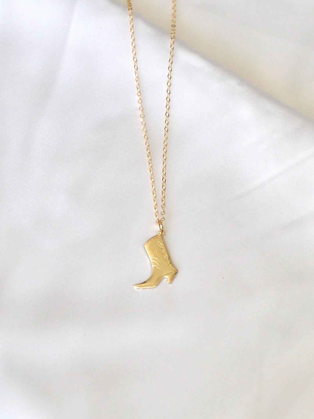 Gold Cowboy Boot Necklace / Western Boots / Cowgirl Necklace - Etsy