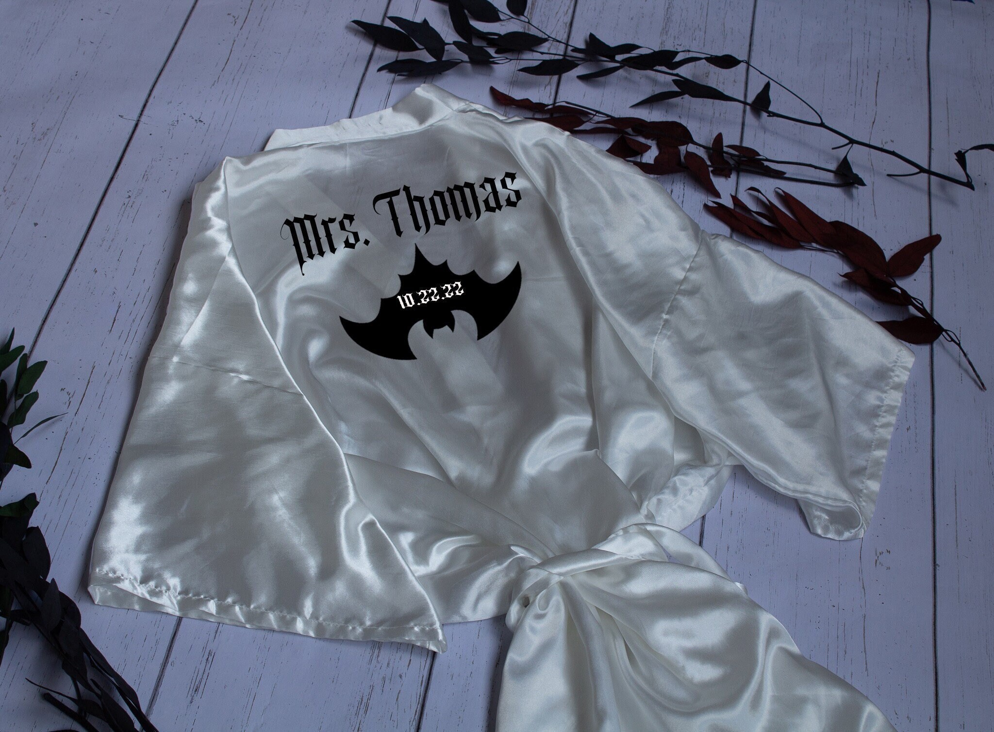Future Mrs. Bride Gothic Bat Robe Maid of Honor Robe Goth - Etsy