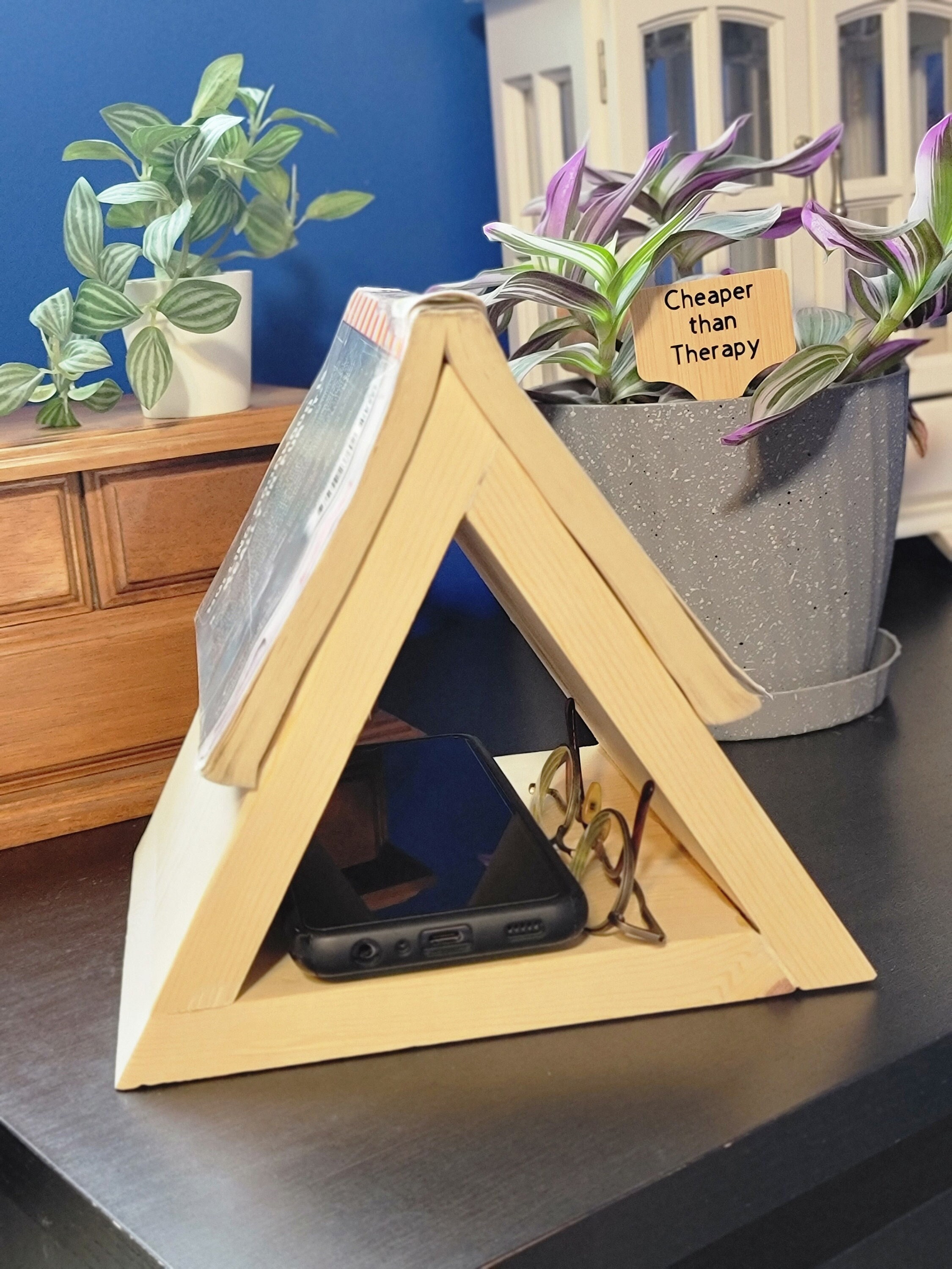Bedside Book Nook, Book Page Holder, Triangle Book Shelf Bookmark Book ...