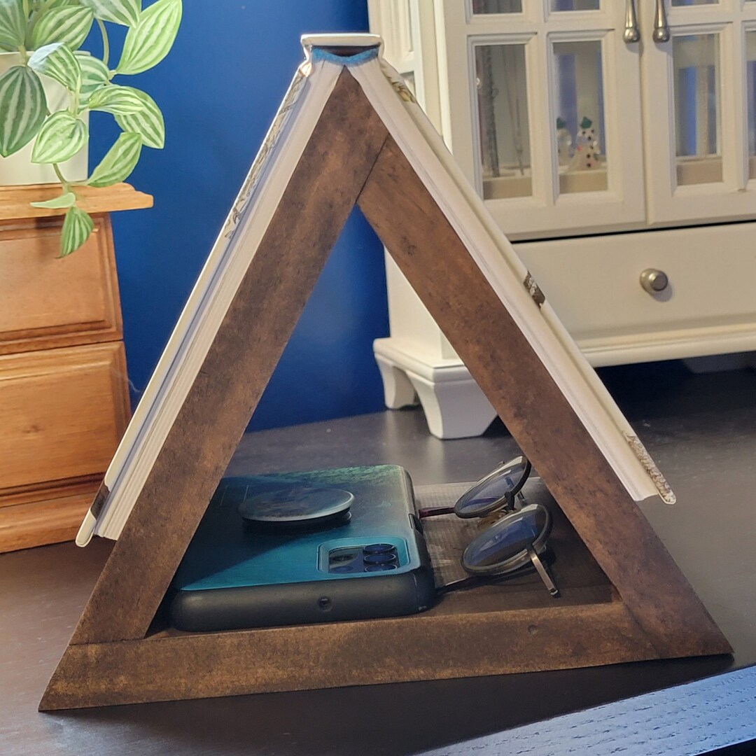 Bedside Book Nook, Book Page Holder, Triangle Book Shelf Bookmark Book ...