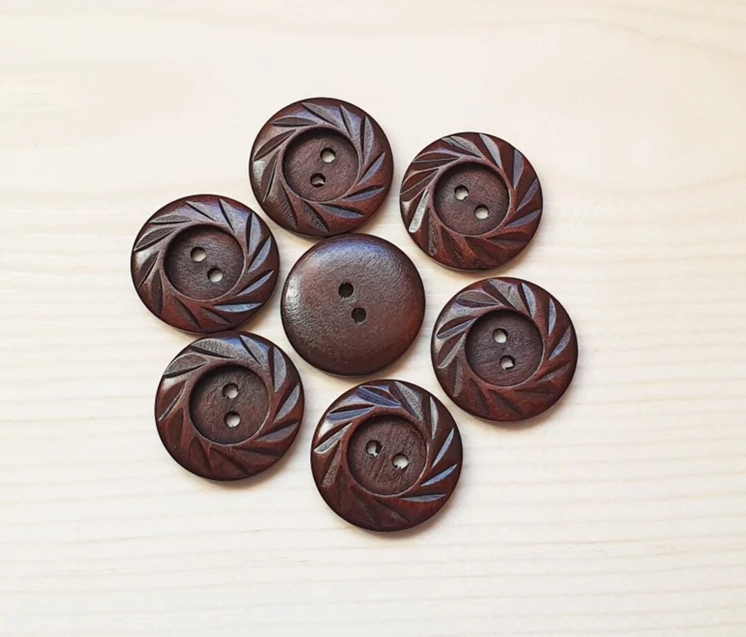 30mm 5 / 10 Buttons / VINTAGE FOLIAGE / Maroon Brown / Carved Wooden ...