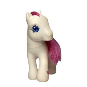 Blossomforth White Forget Me Not Flower My Little Pony G3 Magnetic Foot ...