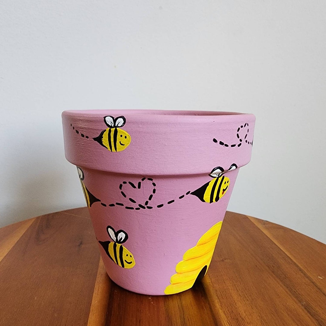 Hand Painted Bee on 4 Terracotta Pot - Etsy