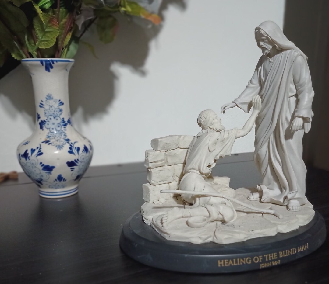 Jesus Heals the Blind Man Statue - Etsy