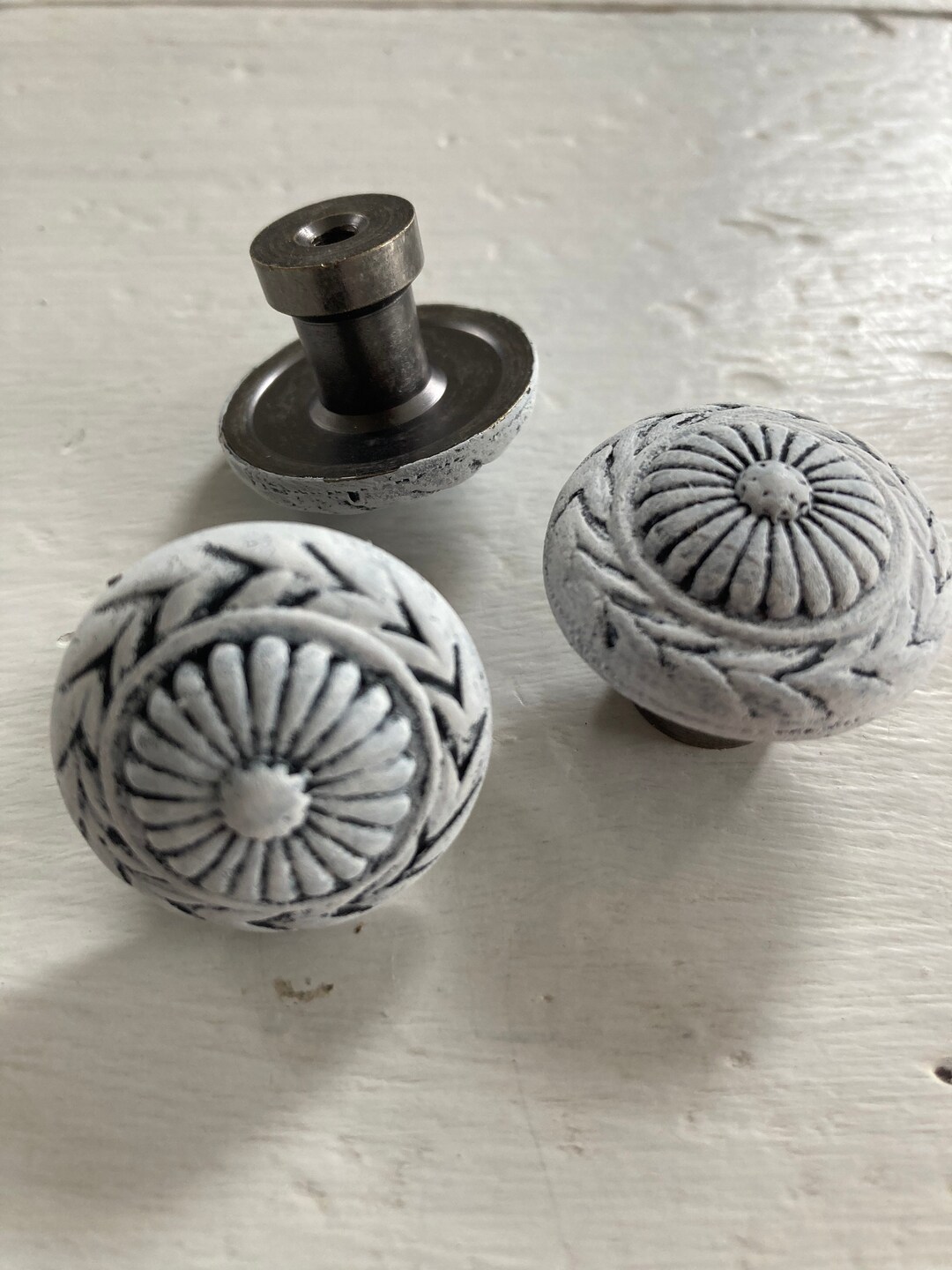 Distressed White Farmhouse Knob, Rustic Cabinet Hardware (1.18 Inch) - Etsy