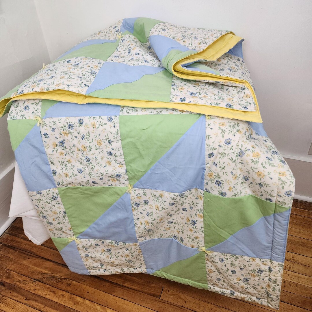 Handmade Floral Patchwork Quilt Yellow Backing 80 X 62 Cottagecore ...