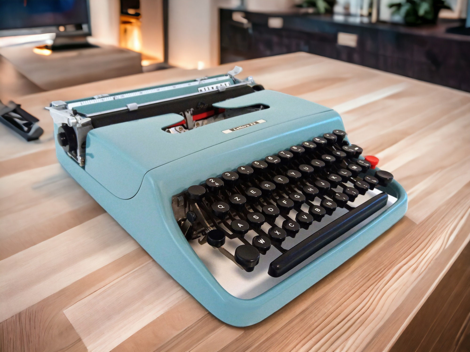 Vintage OLIVETTI Lettera 22 Typewriter Vintage Typewriter in Perfect ...