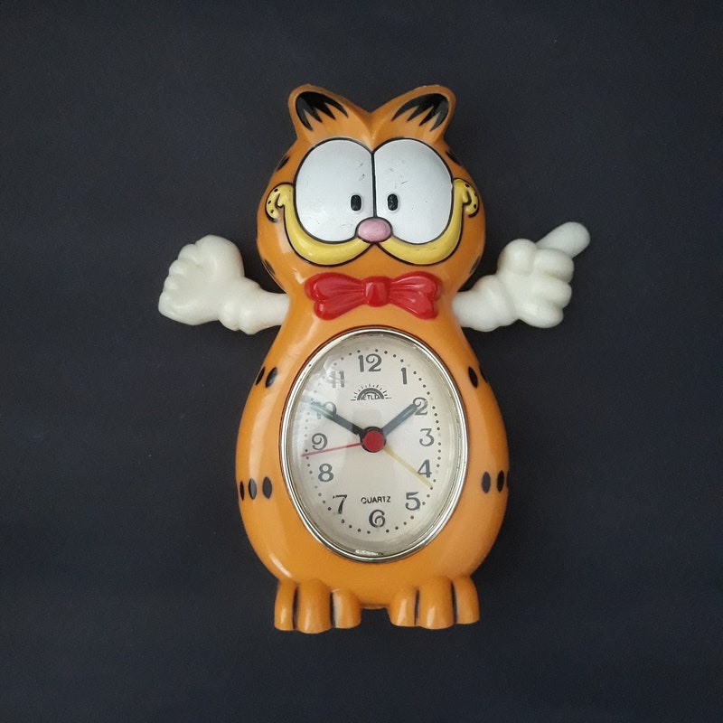 Garfield Clock - Etsy