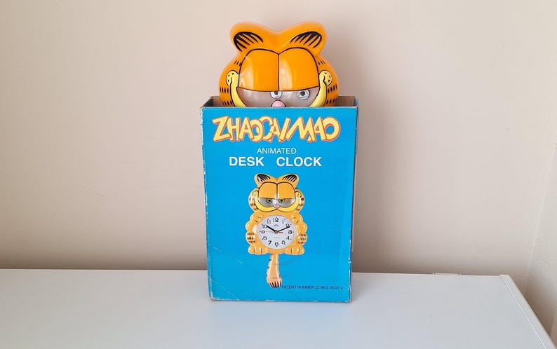 Vintage 1980s Garfield Wall Clock: Original Cartoon Decor - Etsy