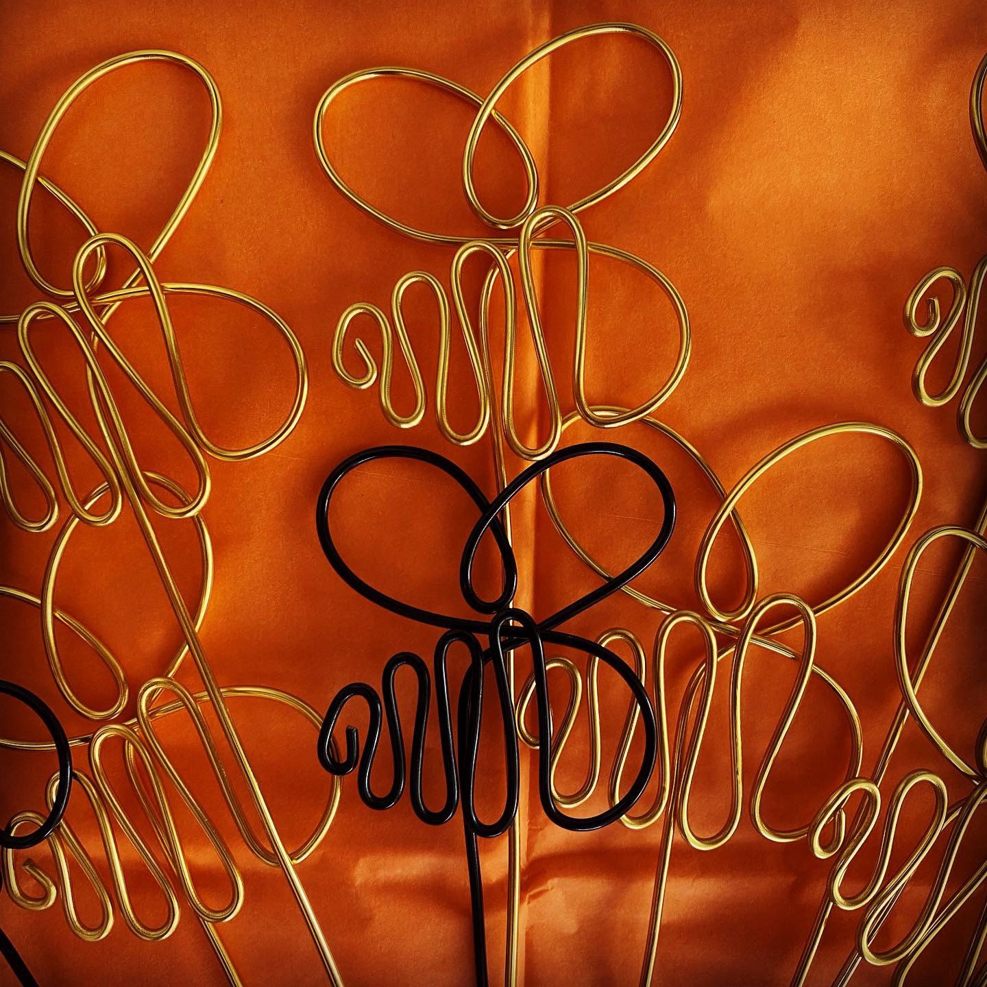 Wire Bee Plant Pot Decor Flower Decor Bee Stake Bee - Etsy