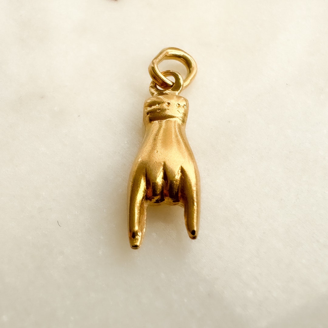 Vintage Mini 3D Mano Carnuto Charm 18K Yellow Gold Horned Hand ...