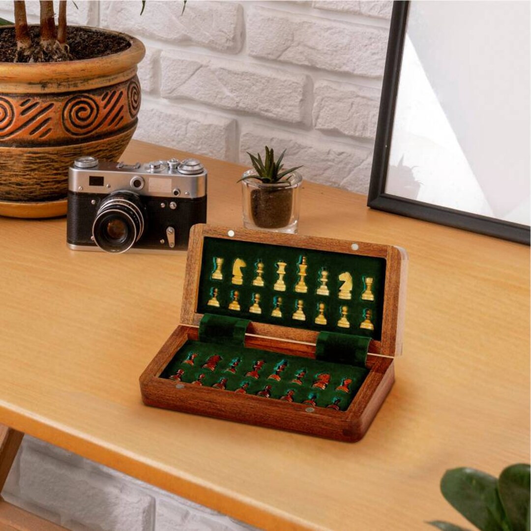 Mini Wooden Chess Set Magnetic Chess With Inlaid Chess Board 18 Cm 7.3 ...