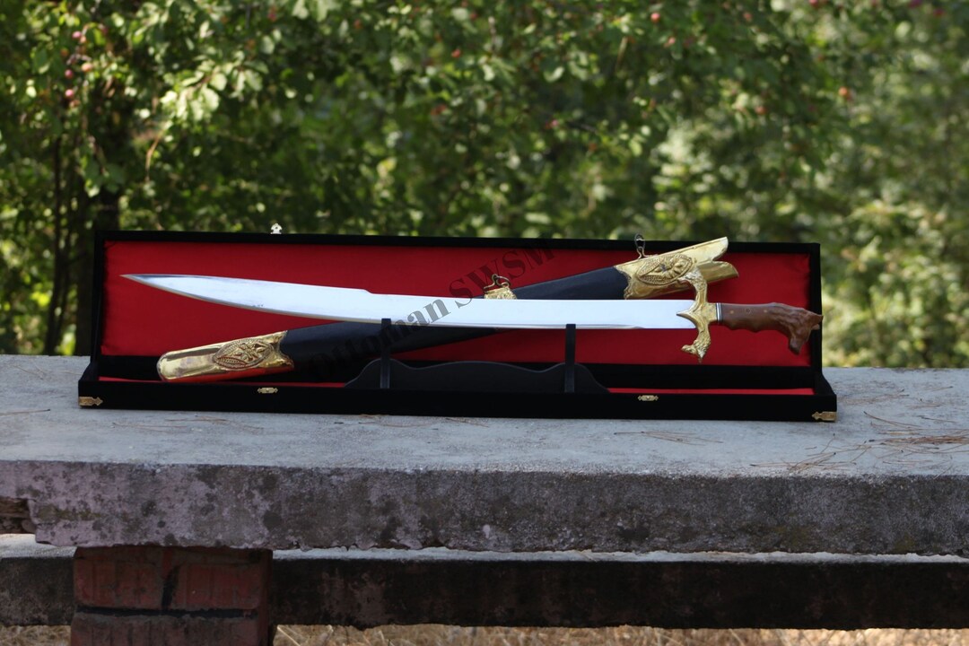 Wolf Head Sword Battle Ready , 35.4 Walnut Handle Functional Sword Full ...