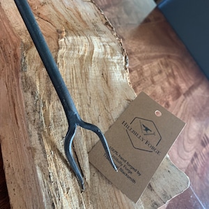 Ribbon Head Toasting/ Cooking Fork, Blacksmith Made, Hand Forged. - Etsy