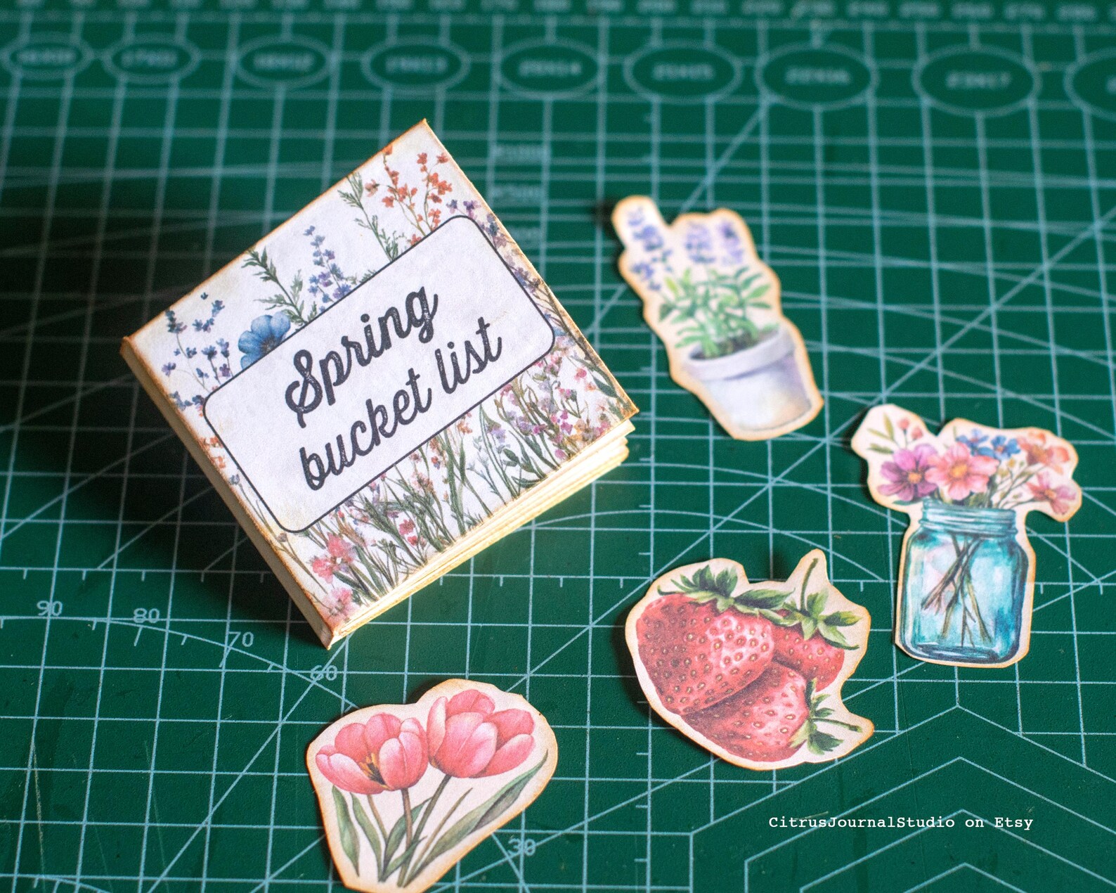 Spring Bucket List Junk Journal, Spring Mini Book, Floral Journal ...