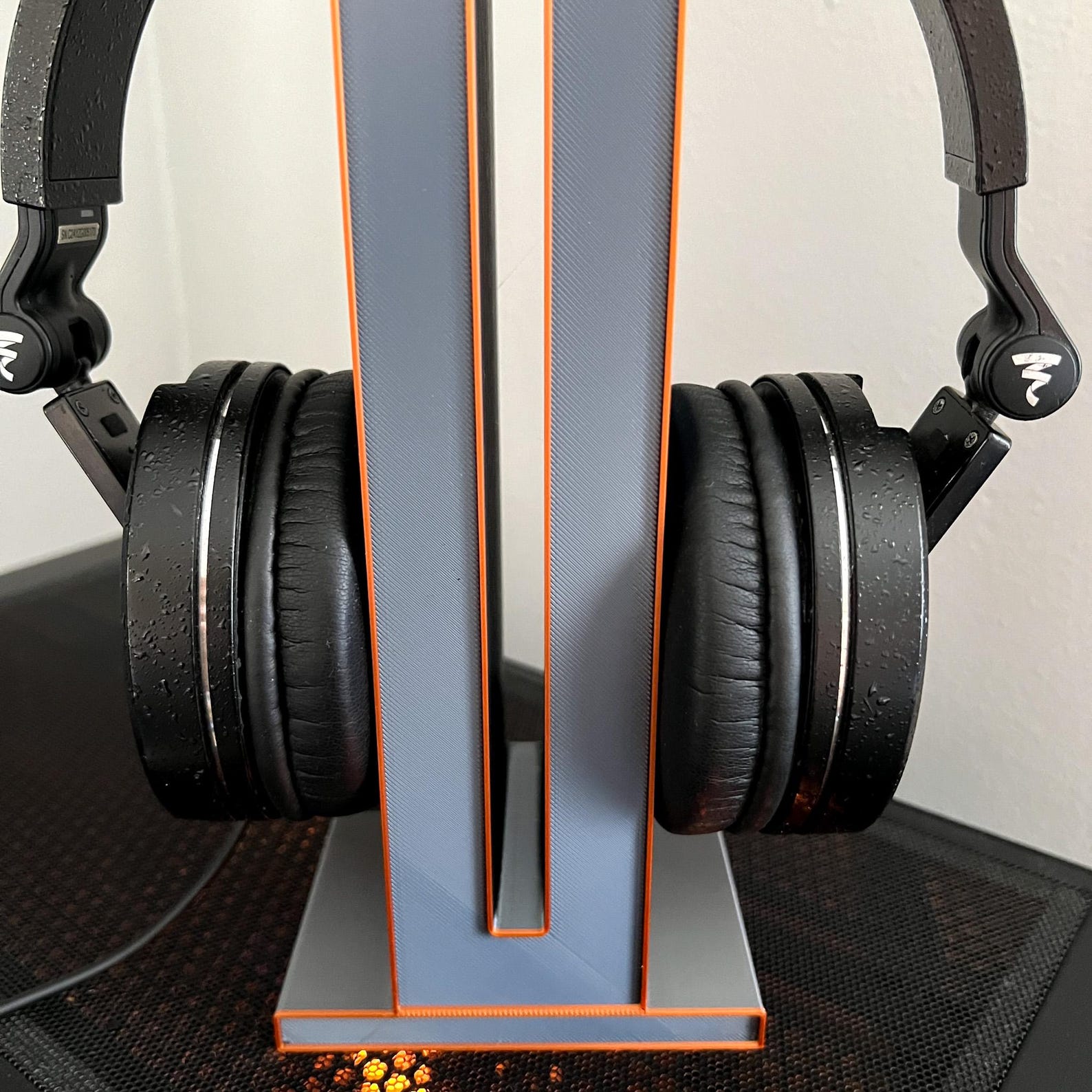 3D Printed Headphone Stand: Desk Organizer, Gaming Headset Holder - Etsy
