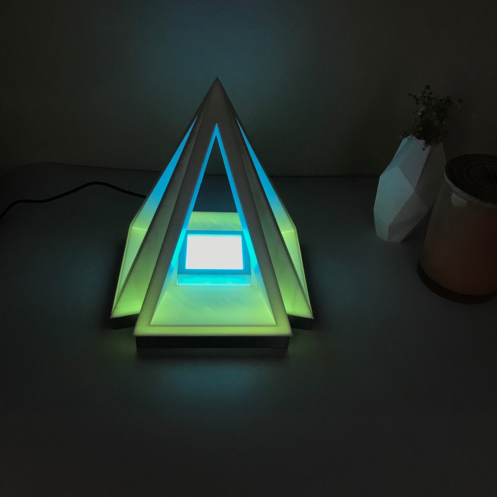 LED Table Lamp Pyramid,3d Printed Modern Desk Lamp With Color Changing ...