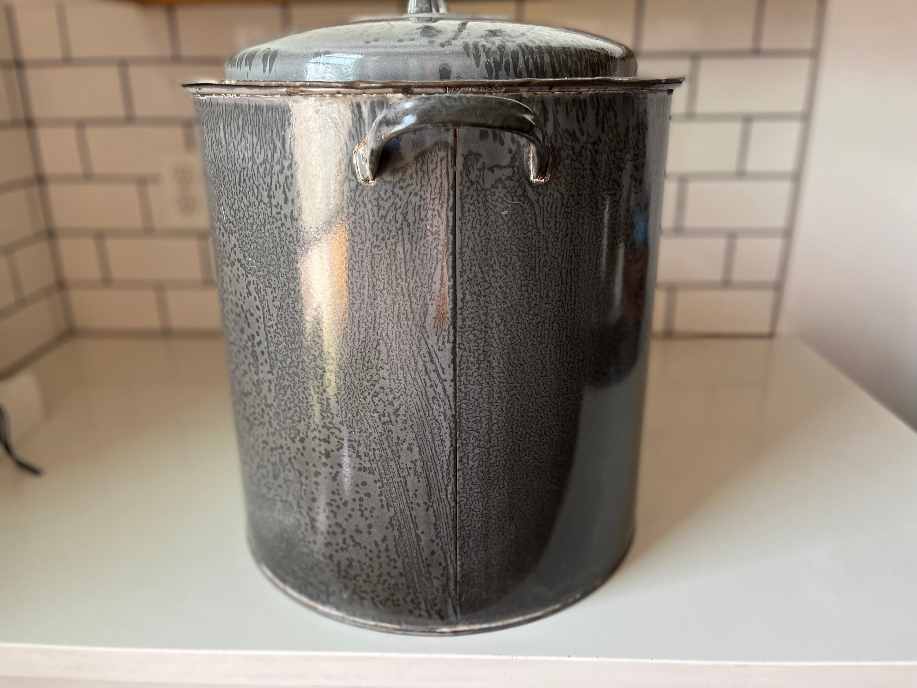 Jumbo Graniteware Lobster Pot, Pail, Container With Lid in Excellent ...