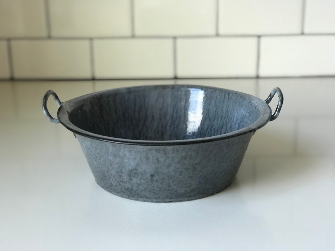 Picture Perfect Pot in Gray Graniteware With Handles - Etsy