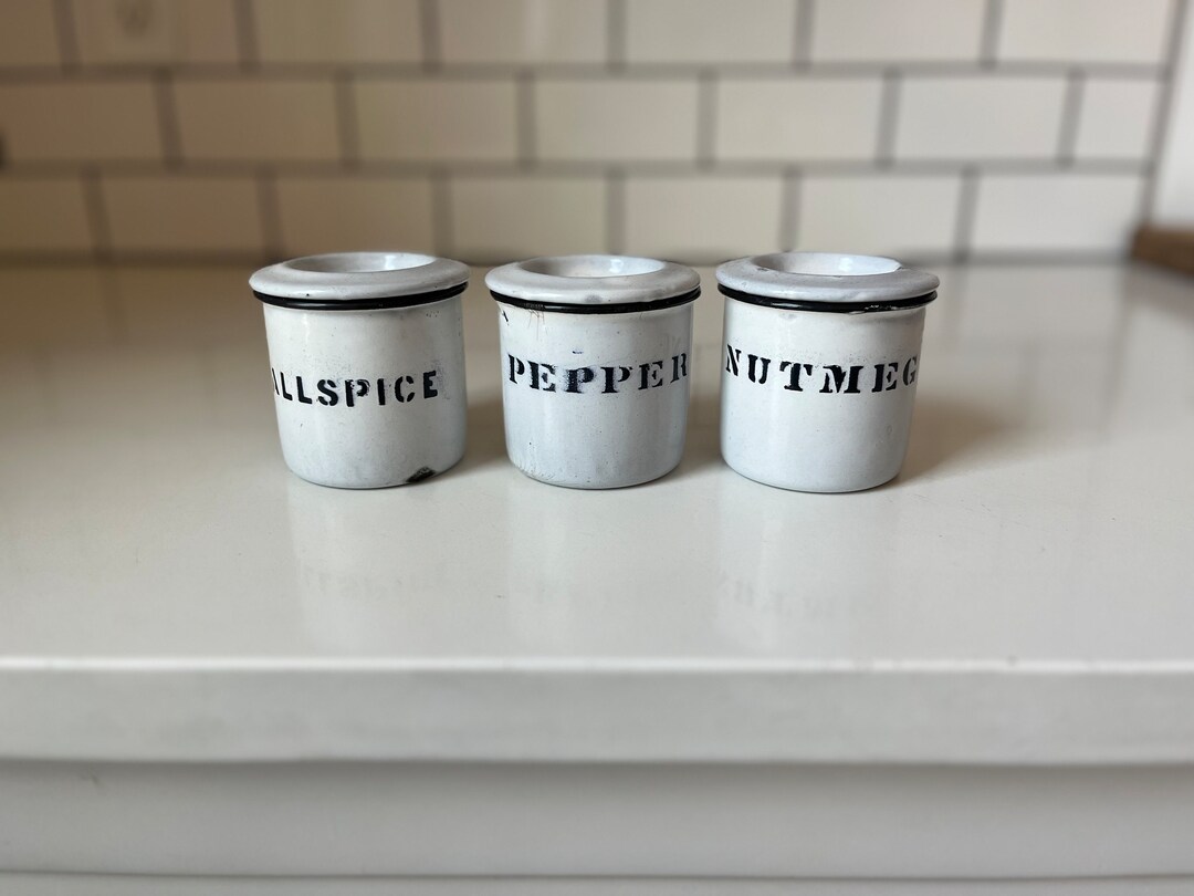 3 Enamel Spice Jars With Stenciled Label and Lids - Etsy