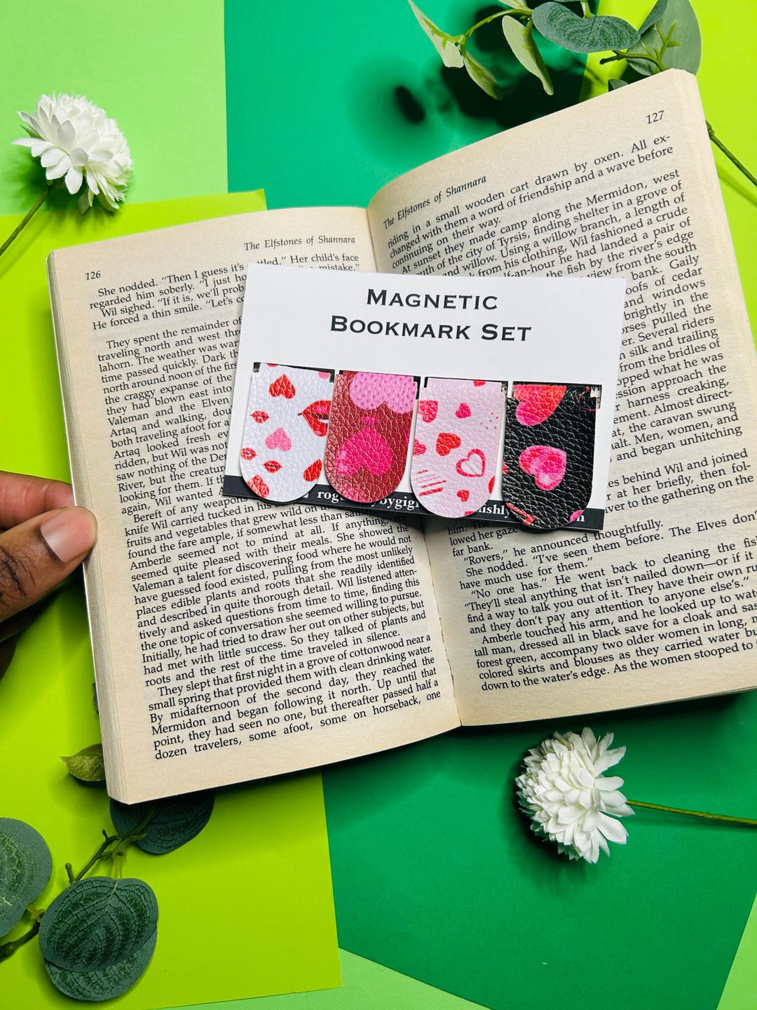 Simple Magnetic Bookmark Set of 4, Hearts and Kisses Gift for Readers ...
