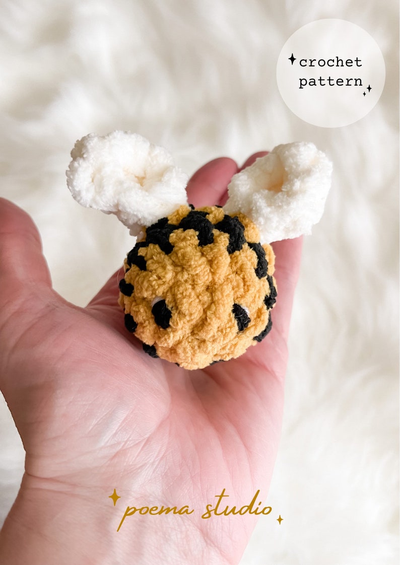 Lennox the Pocket Bee Crochet Pattern Crocheted Bee Easy - Etsy