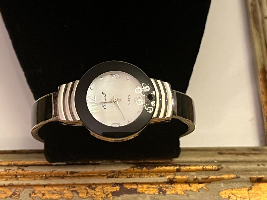 Vintage Osirock Silver Tone Black Bracelet, Clamper Watch for Women ...