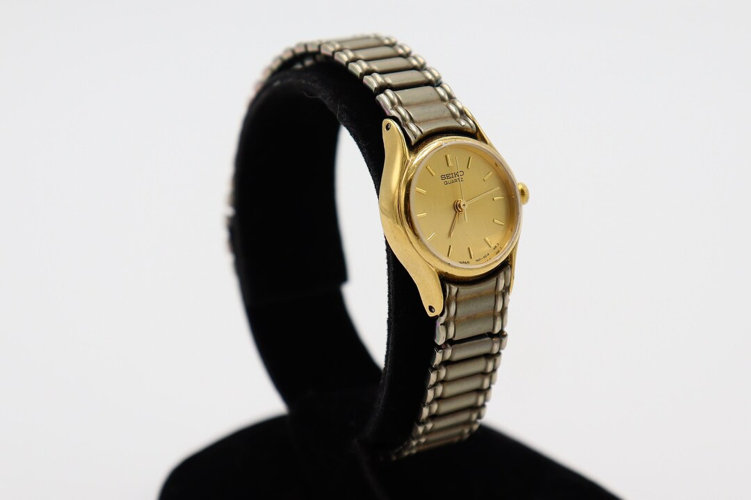 SEIKO Women's Watch Flex Water Resist Bracelet Japan Movt Stainless ...