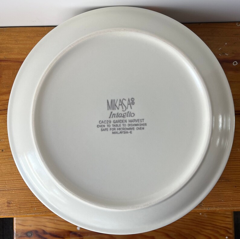 Mikasa Intaglio Garden Harvest Stoneware Vegetable Bowl CAC29, Two ...