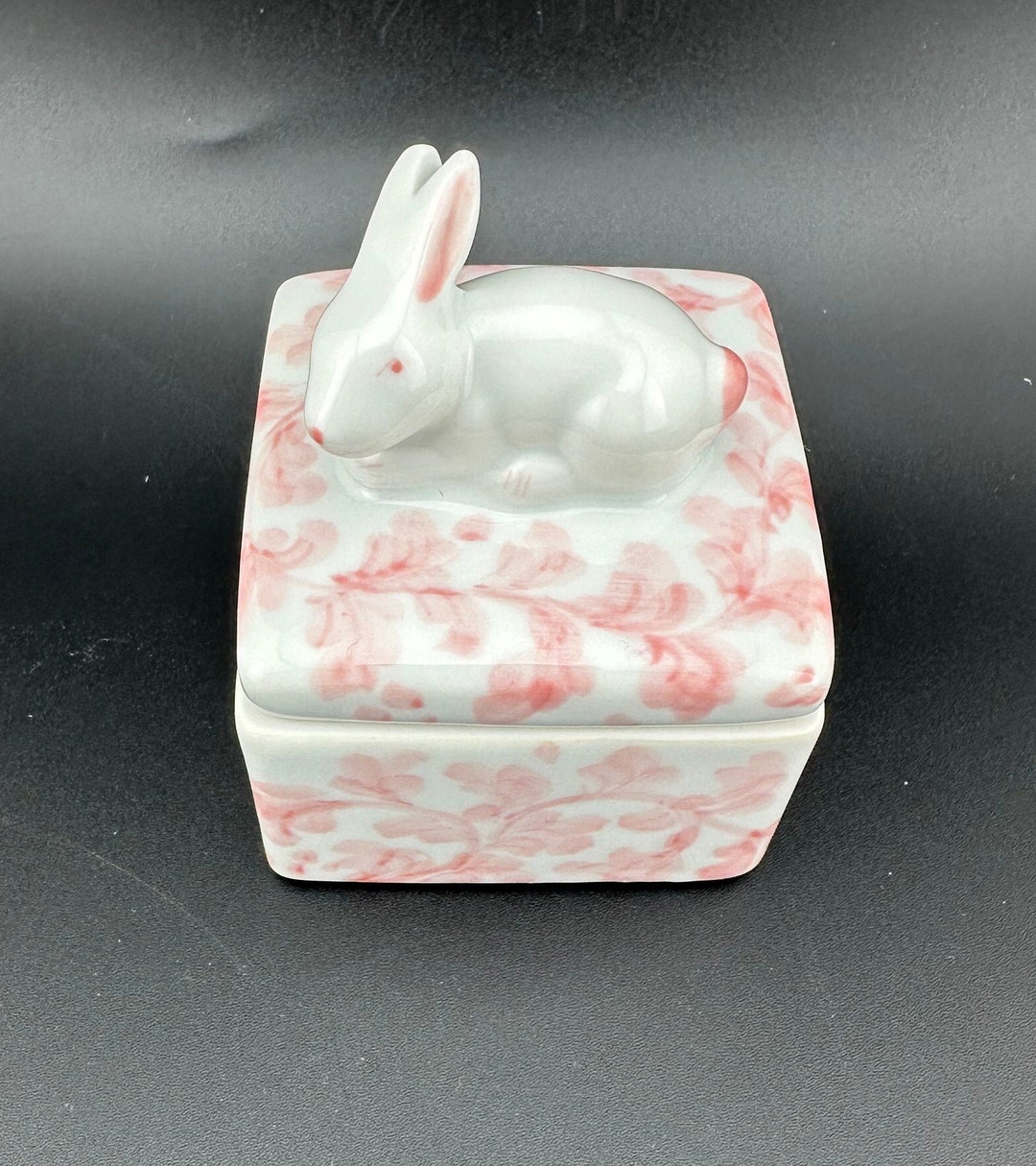 Andrea by Sadek Pink and White Porcelain Bunny Rabbit Square Trinket ...