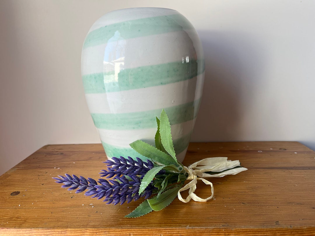 Topferhof Keramik HANDARBEIT White With Celadon Diagonal Hand Painted ...