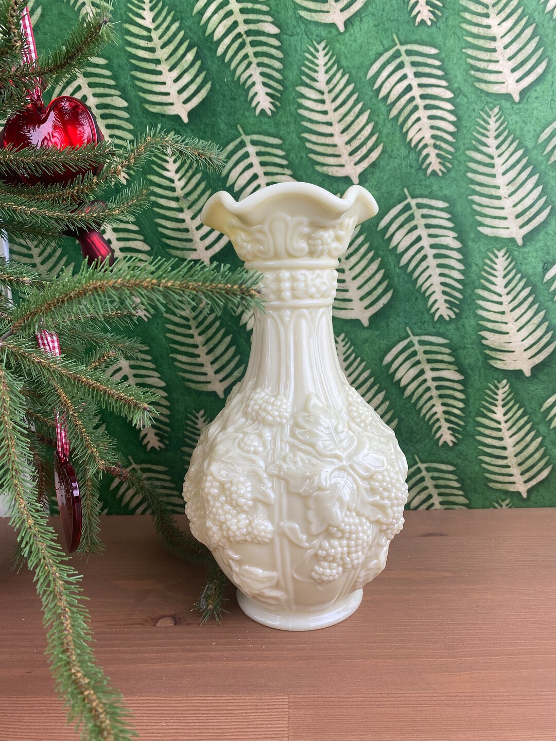 Imperial Glass Vase, Ivory-cream Loganberry Vase, Milk Glass Vase ...