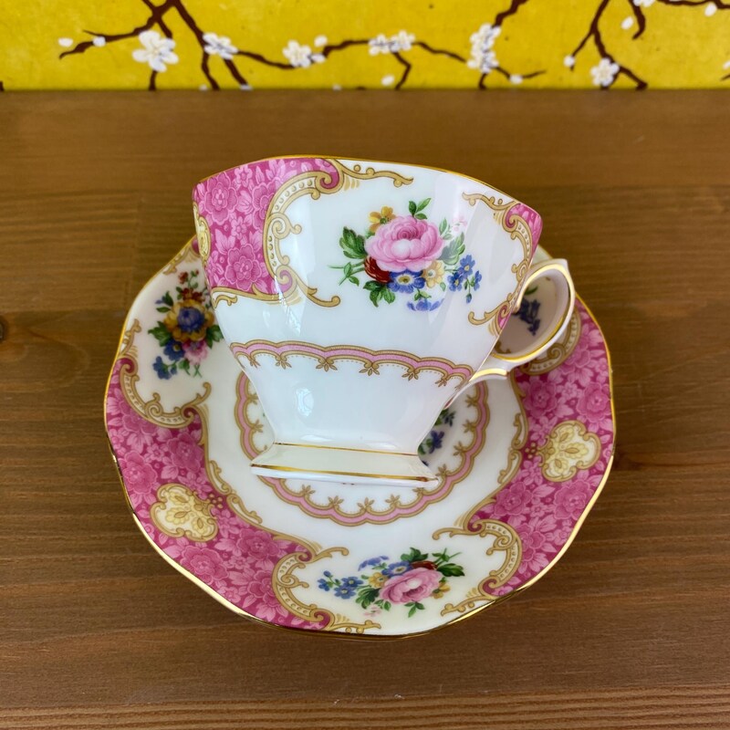 Lady Carlyle - Etsy