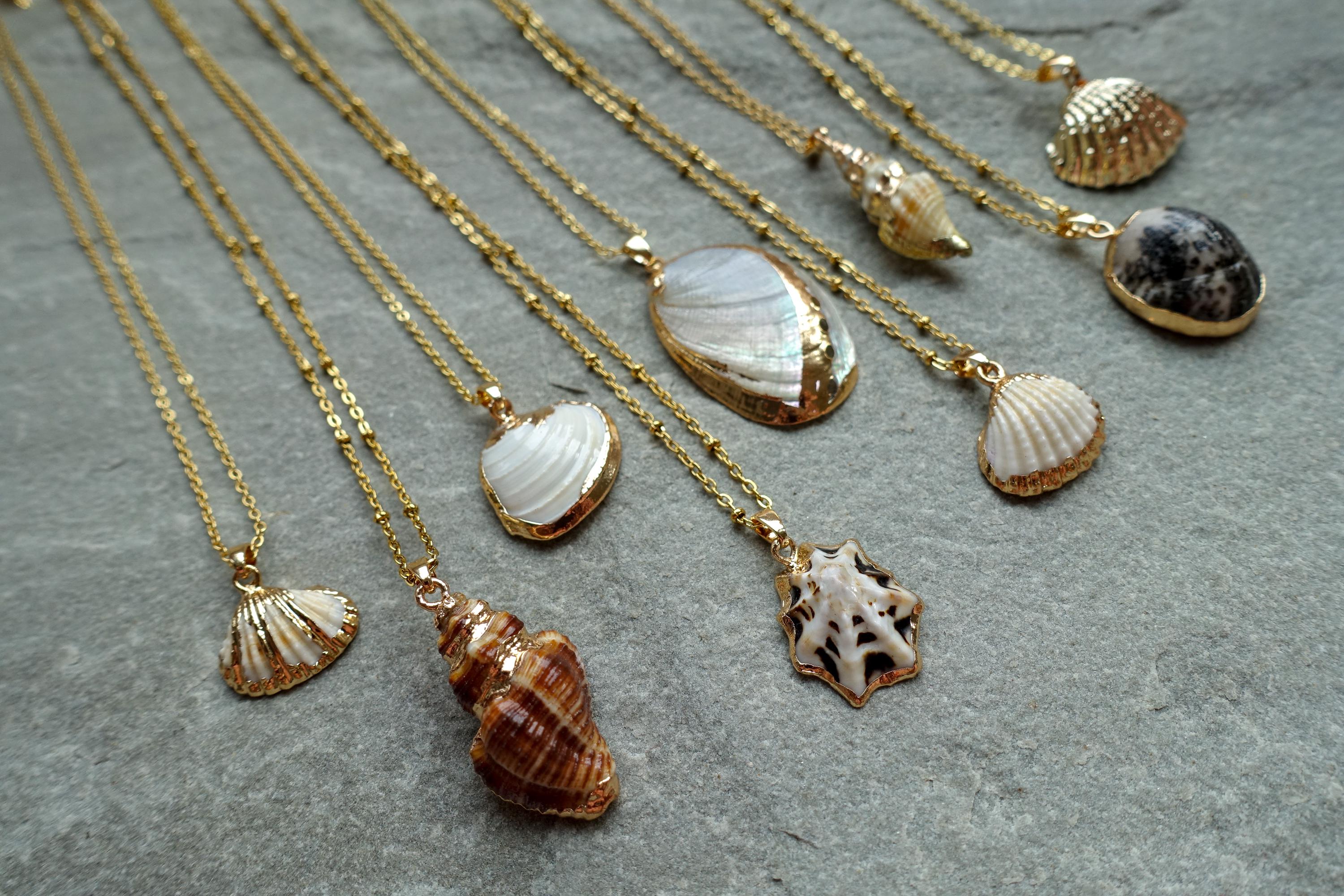 Natural Shell Pendant Necklace, Gold Tone Seashell Necklace, Minimalist ...
