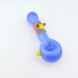 Frog on Milky Blue Pipe - Frog Pipe | Glass Pipe | Glass Frog | Animal ...