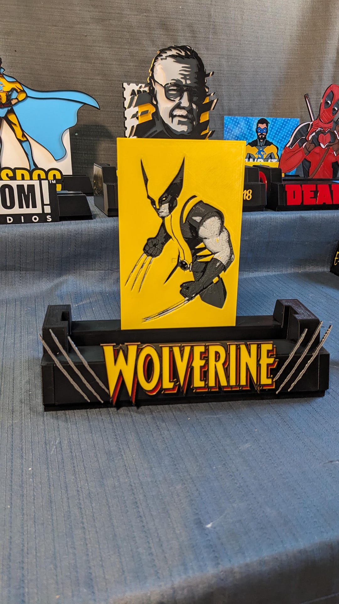 Wolverine Comic Book Stand Fits Graded CGC CBCS Also Wall Mountable and ...
