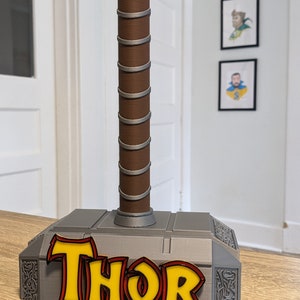 Magnetic Thor Mjolnir Comic Book Stand - Etsy