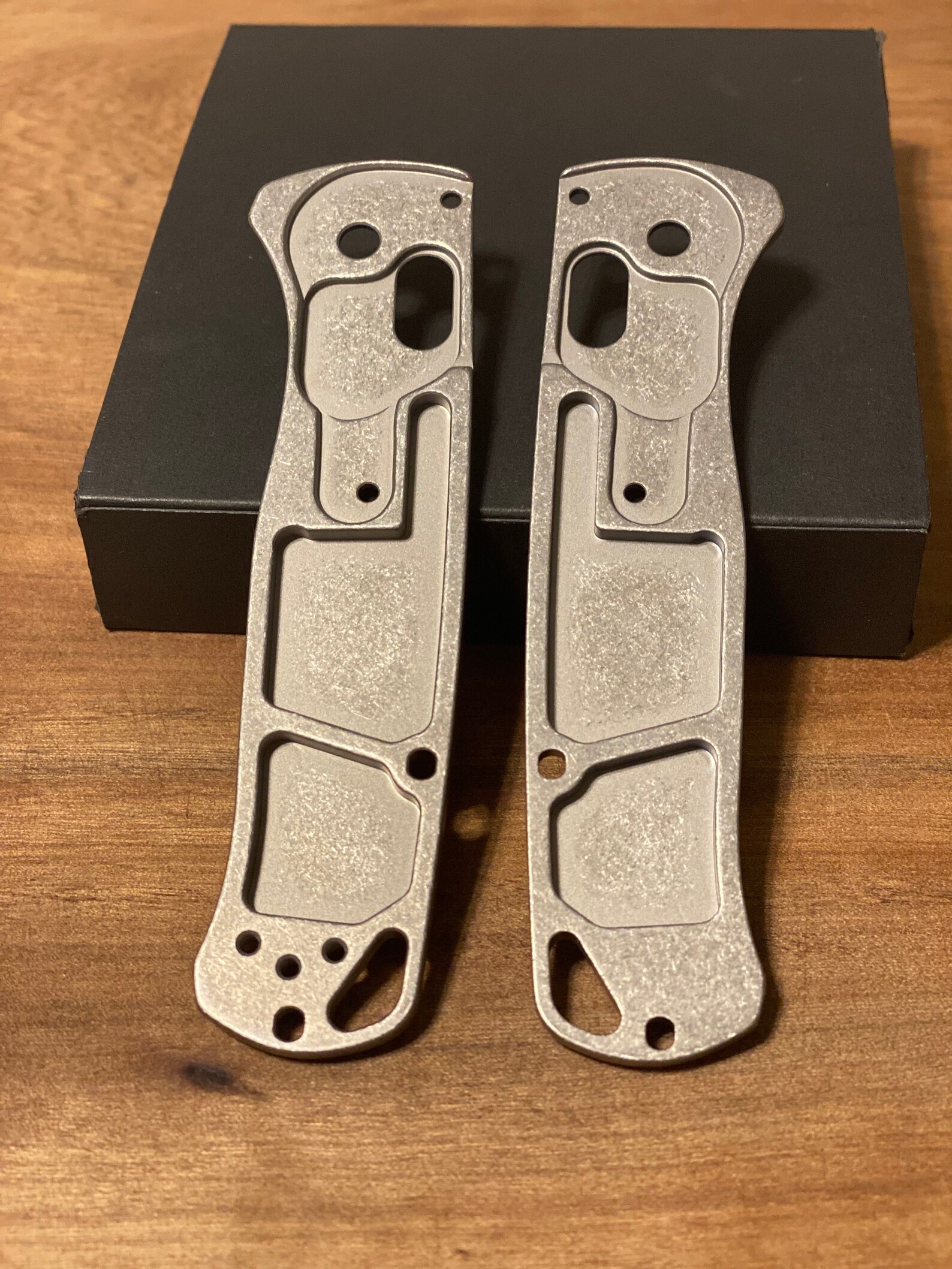 Benchmade Bugout Titanium Scales Stonewash Finish - Etsy