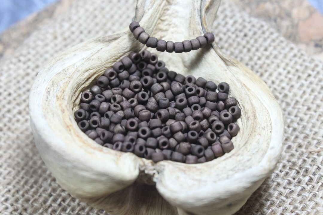 8/0 Matte Frosted Brown Seed Bead (10g) (B0158), Matte Frosted ...