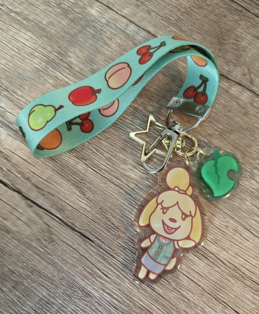 Isabelle - Cute Animal Crossing ACNH Lanyard and 2 Charm Keychain Set ...