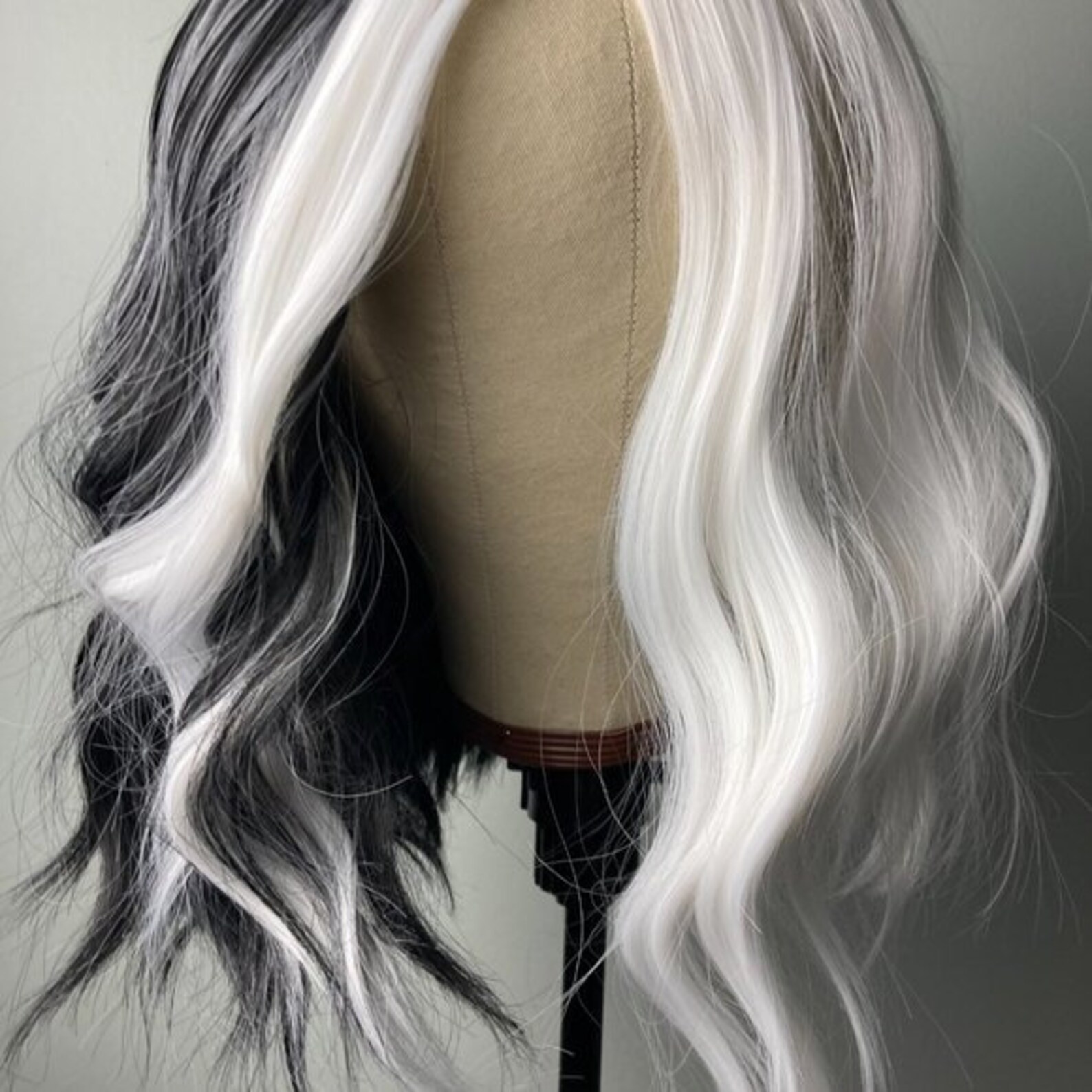 101 Dalmatian Cruella Inspired Split Dye Wig Chic, Edgy and Bold,split ...