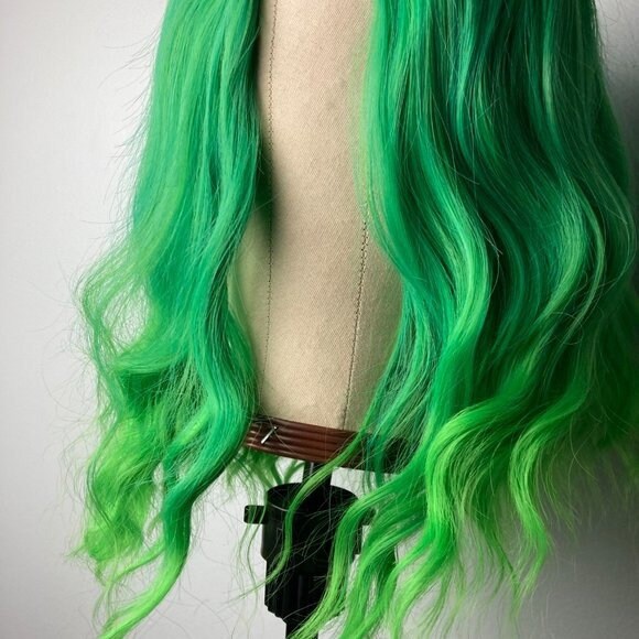 Green Hair Wigs,short Body Wave Wig,green Ombre Wigs,shoulder Length ...