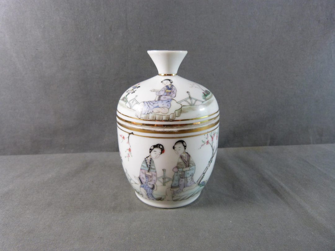 Chinese Chupu Lidded Bowl in Polychrome and Gold Enameled Painted ...