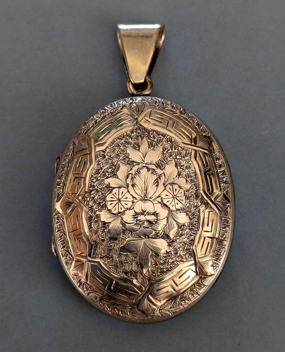 Large Victorian 9ct Gold Oval Locket - Etsy