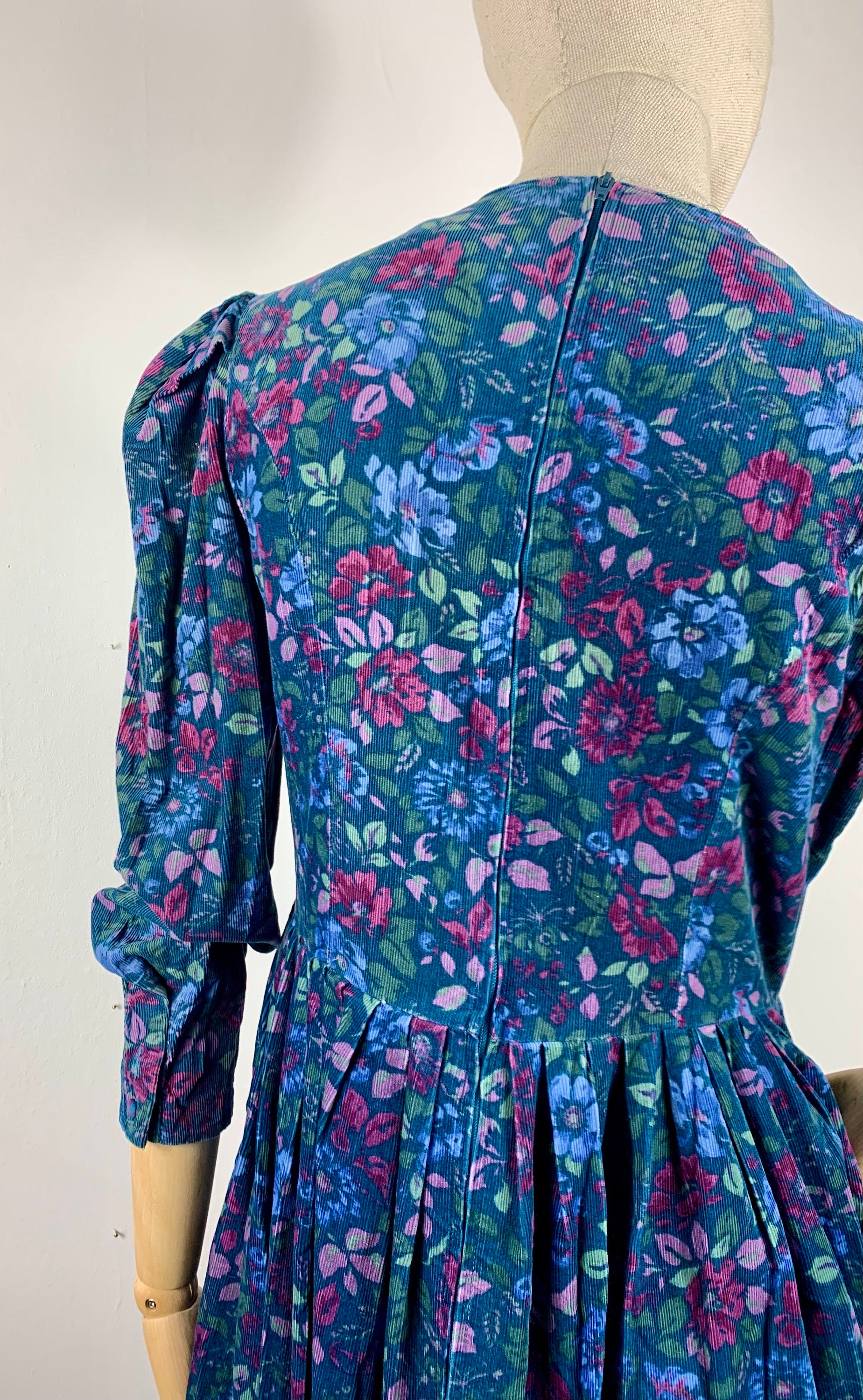 Laura Ashley 80s Cottagecore Dress/ Vintage Laura Ashley Floral Dress ...