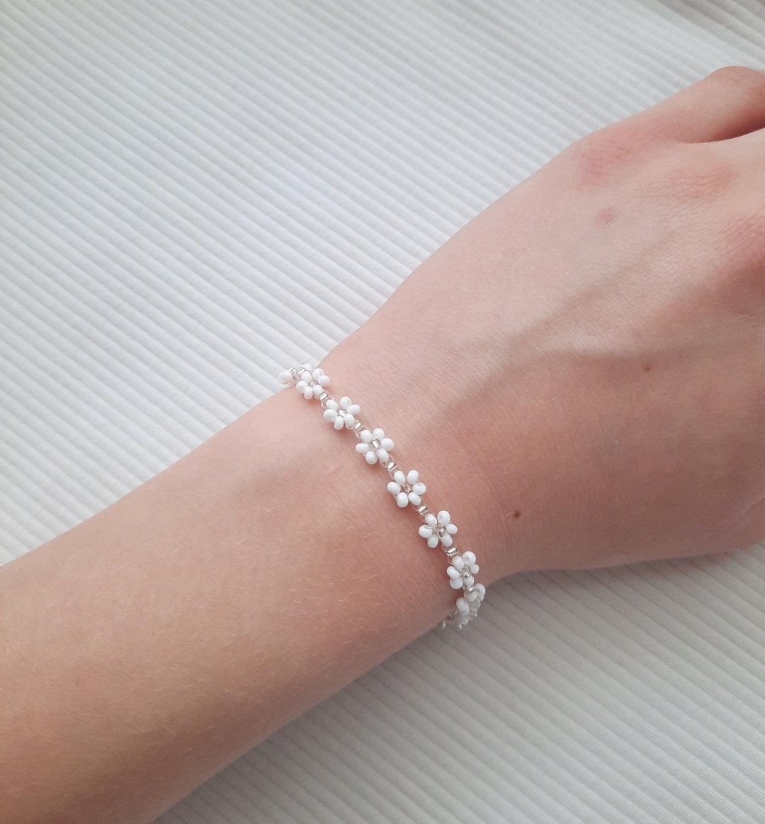White and Silver Daisy Adjustable Beaded Bracelet, Sterling Silver ...