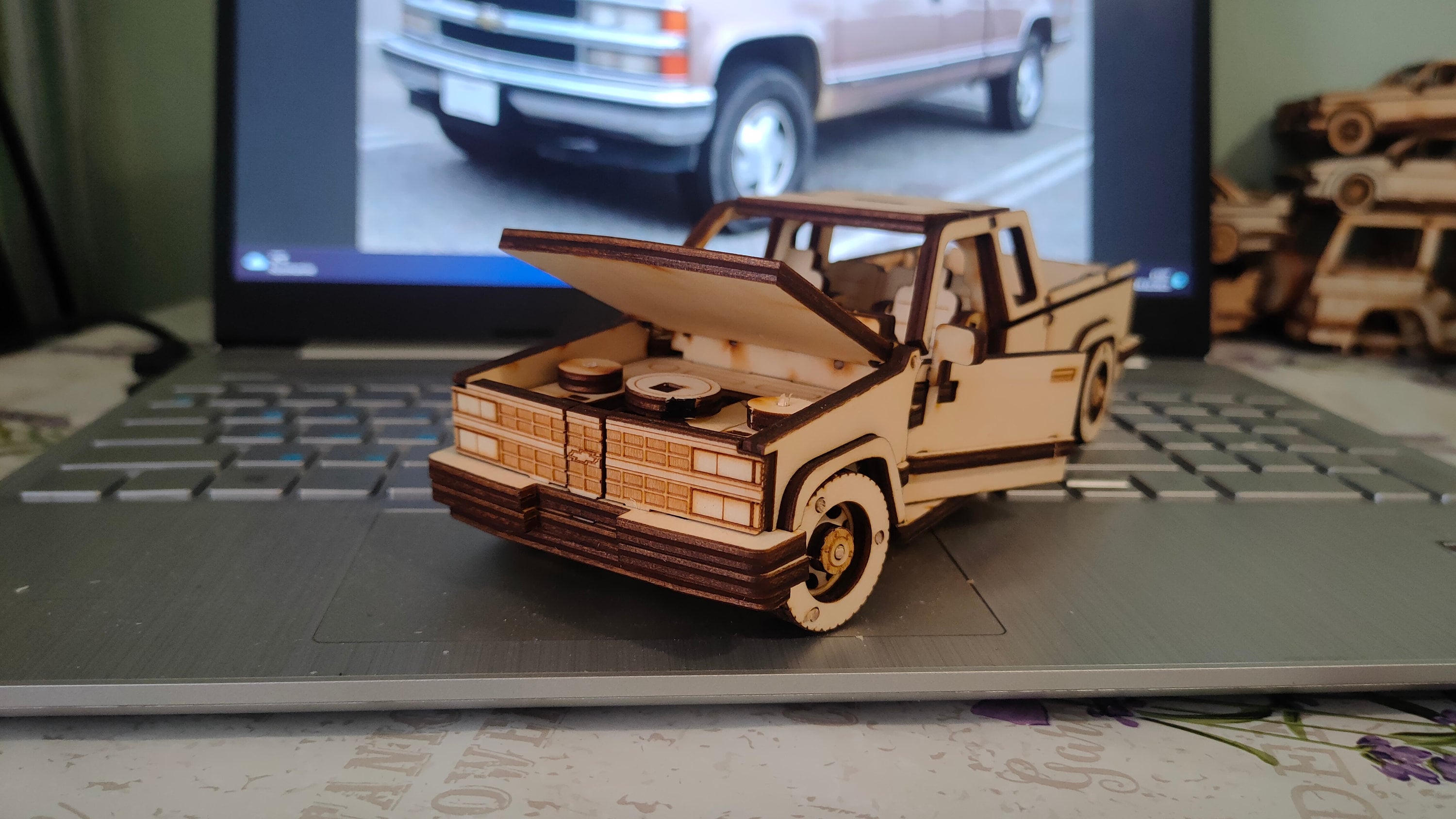3d-puzzle Kit Inspired by a Chevy Silverado '90s, Mini-model, Uniqe ...