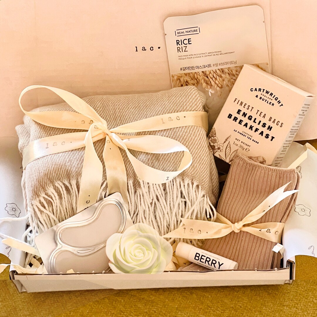 Birthday Pamper Gift Box for Her, Spa Gift for Women, Hug in a Box ...